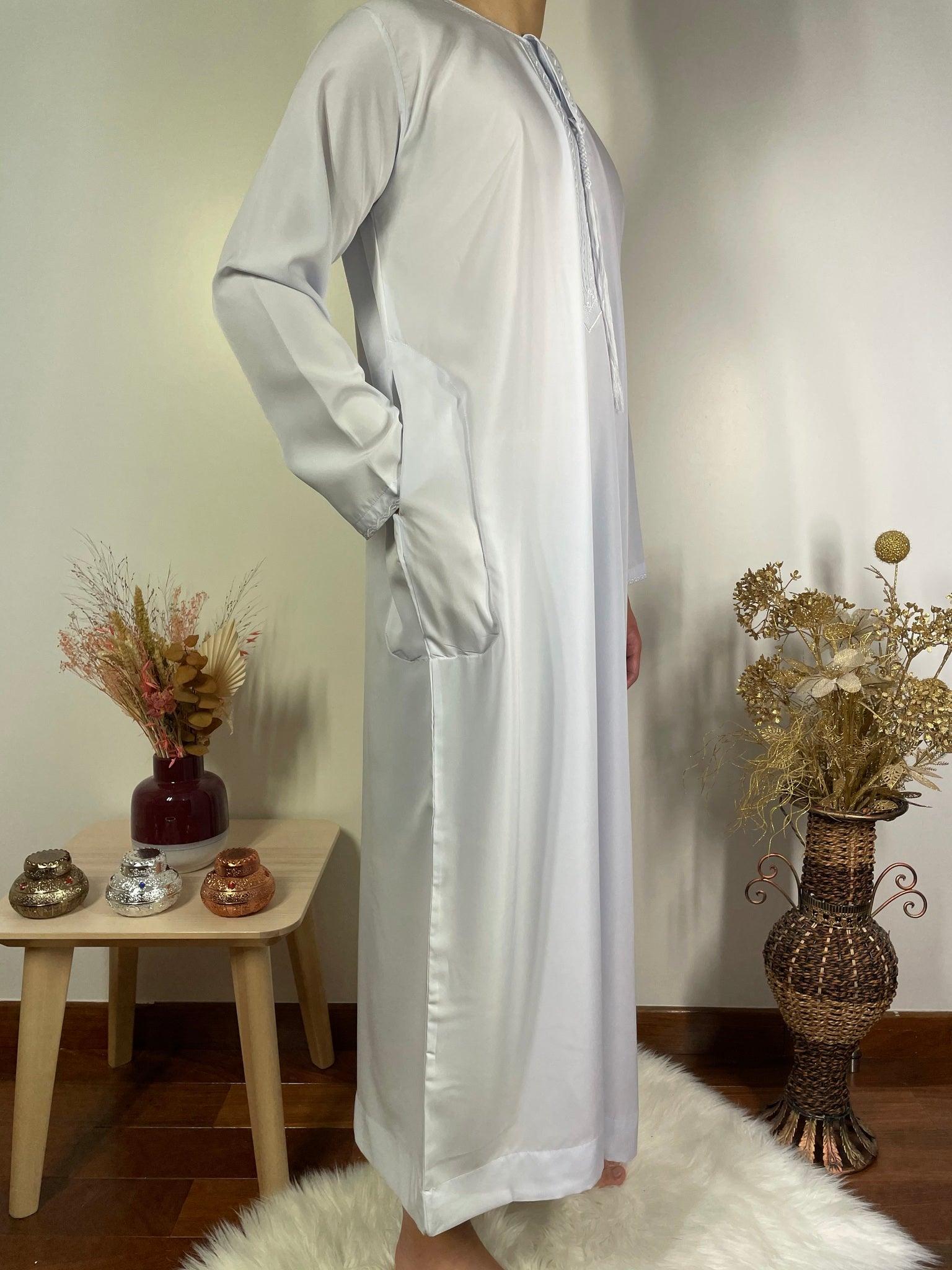 White Emirati Qamis with Tarbouche / Tie - Qamis Man – My Qamis Homme