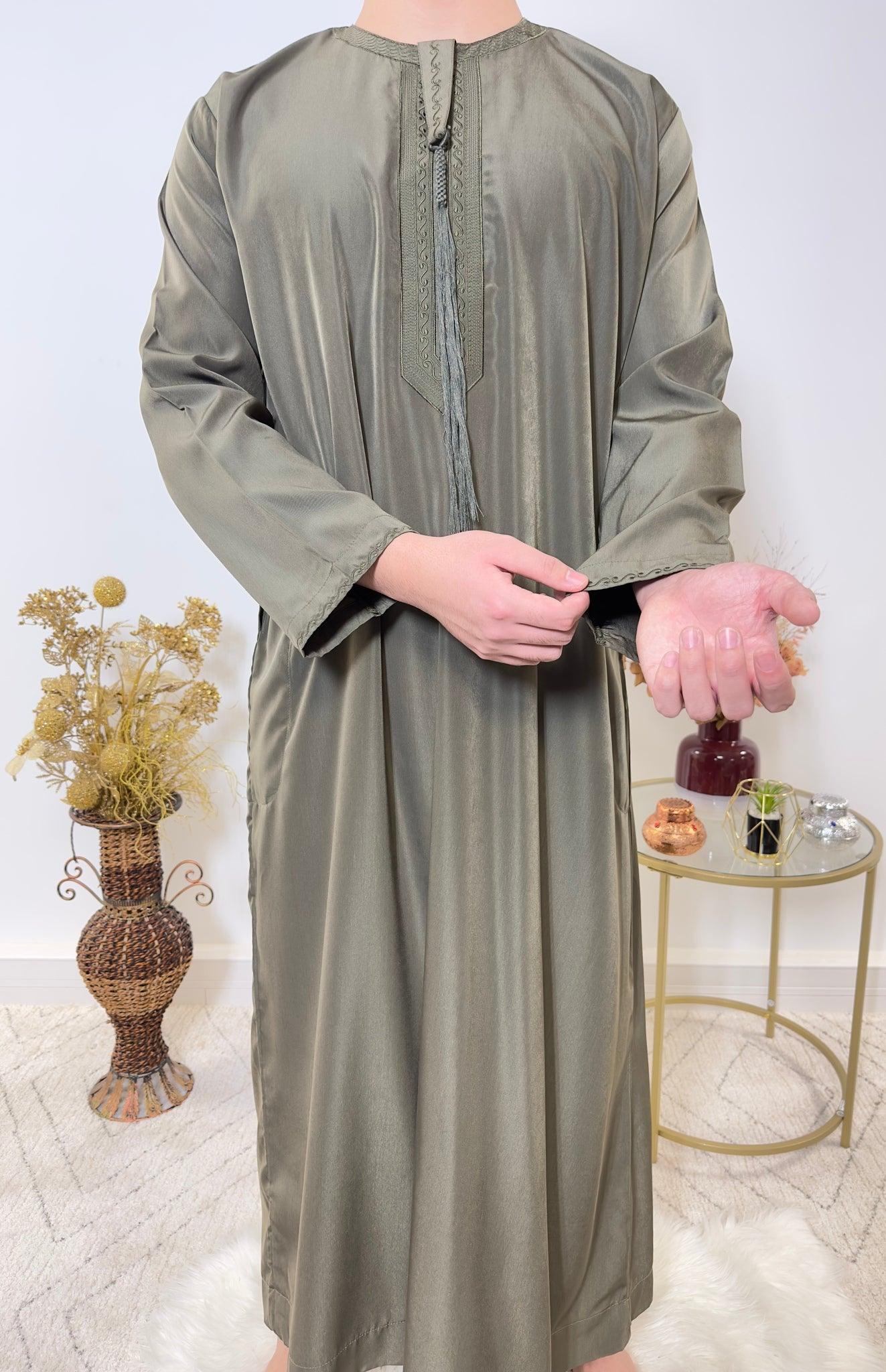 Khaki Emirati Qamis with Tarbouche / Tie - Qamis Man – My Qamis Homme